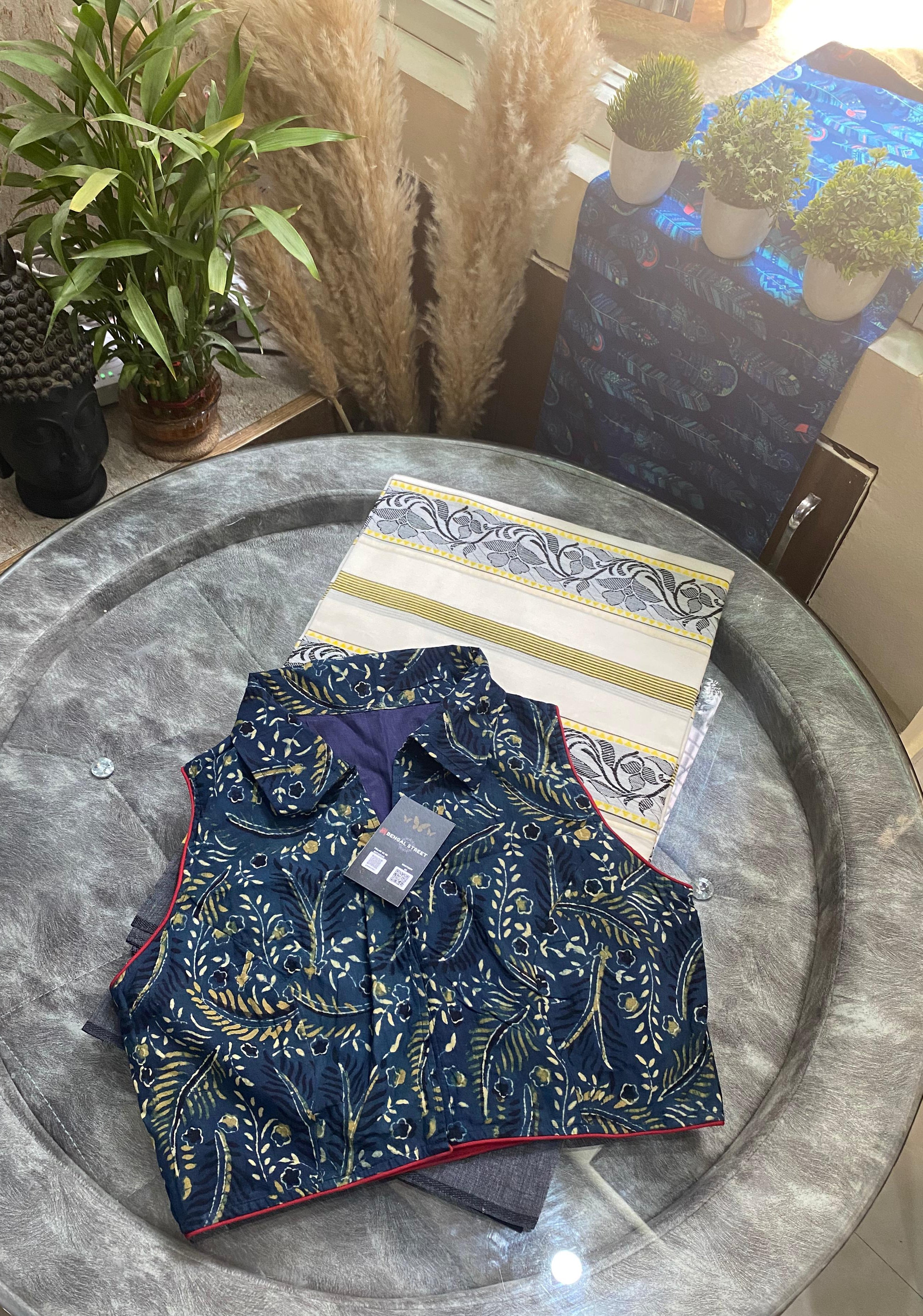 Madhobi lata: Dhonekhali Cotton Saree + Designer Blouse – Bengal Street